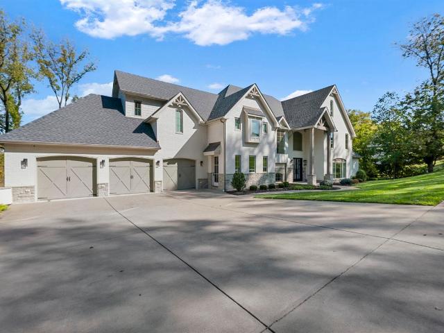 137 Walking Stick Trail Court