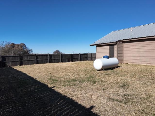 137 Wesley Ln, Bridgeport, TX 76426 | MLS #21129