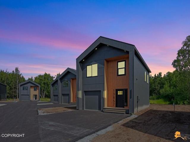 13841 E Doc McKinley Ave, Palmer, AK 99645