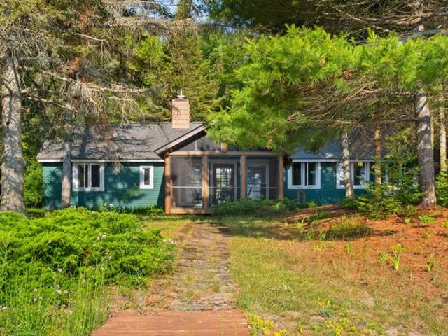 1384 N Lake Huron Shore Dr, Harrisville, MI 48740