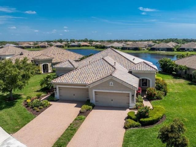 1384 Backspin Dr, Englewood, FL 34223