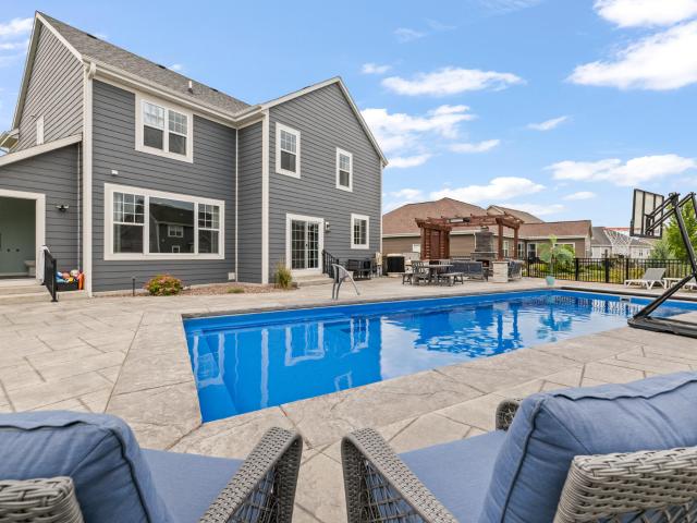 1384 Bluestem Trl