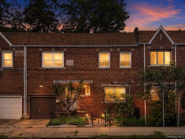 1384 E 16th St, Brooklyn, NY 11230