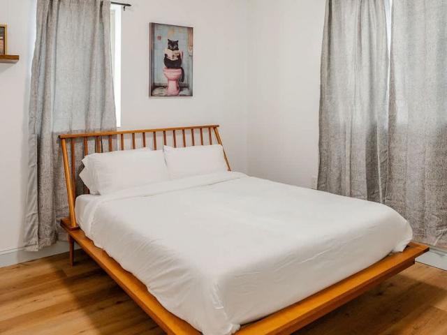 1384 Ridge Avenue 2 Bedroom Apartment for Rent at 1384 Ridge Ave #1314956P, Philadelphia, PA 19123 Avenue of the Arts North