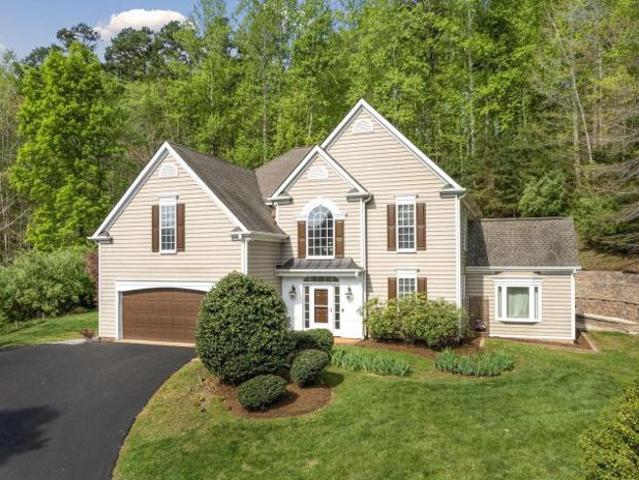 1384 Singleton Ln, Charlottesville, VA 22903