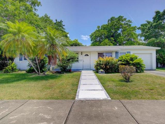 13850 73rd St SW, Miami, FL 33183