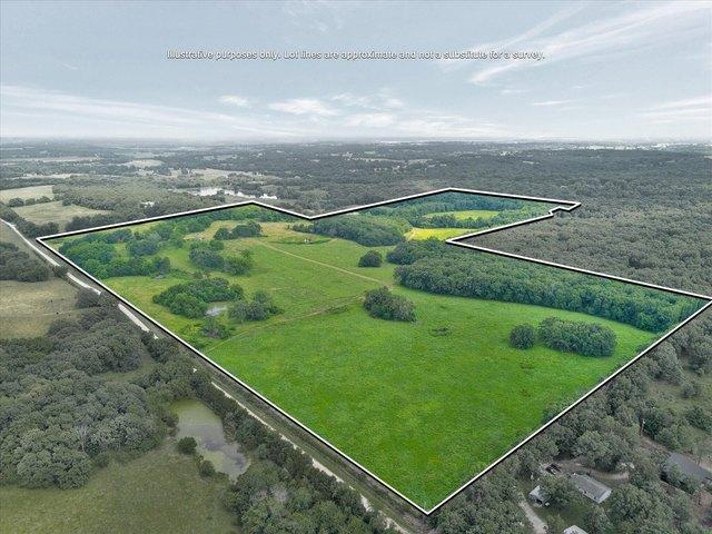 13855 E 950 Rd, Stockton, MO 65785