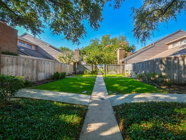 13859 Hollowgreen Drive