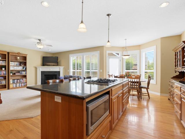 1385 NE 12TH AVE