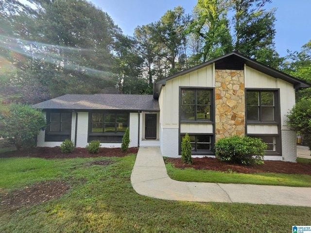 1385 Atkins Trimm Blvd, Hoover, AL 35226