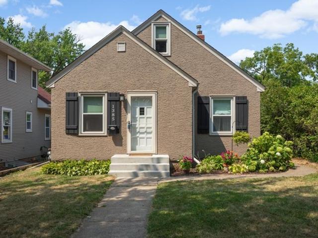1385 Arona St, Saint Paul, MN 55108