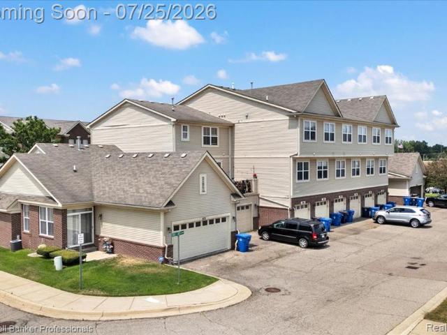 1385 Parkcrest Drive