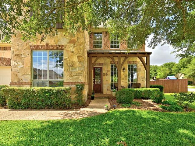 1385 Pine Forest Cir