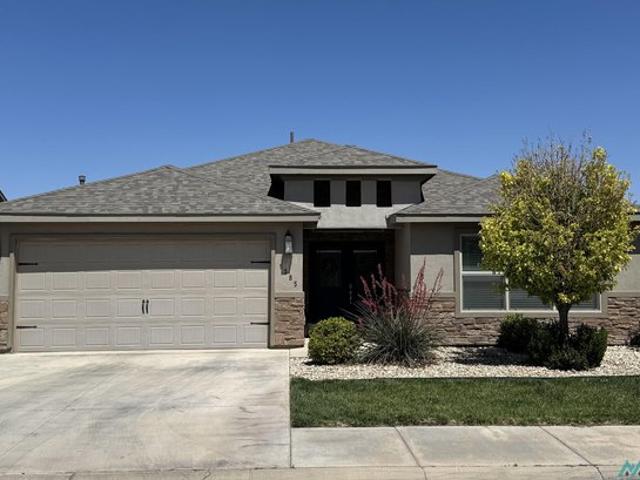 1385 Springfield St, Artesia, NM 88210
