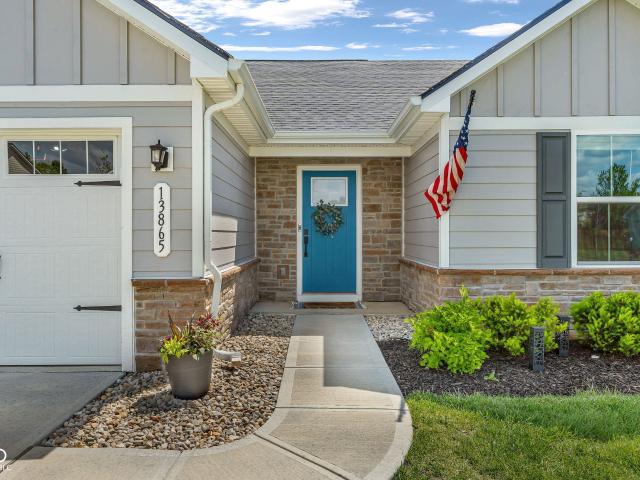13865 N Avery Lane