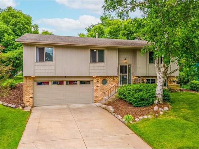 1386 nd Ave N, Maple Grove, MN 55311