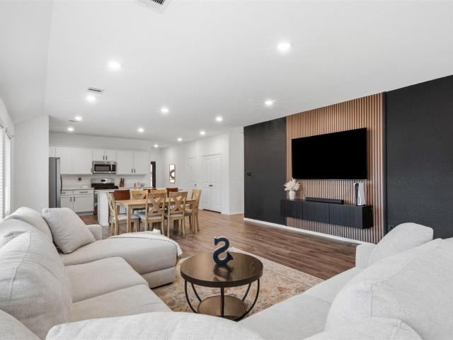 1386 Antigua Drive