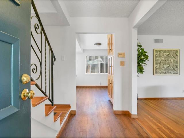1386 Kathy Ct