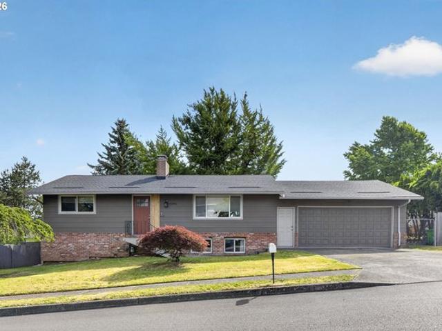 1386 SW 4th St, Gresham, OR 97080