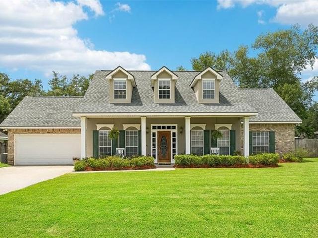 1386 S Ridge Dr, Mandeville, LA 70448