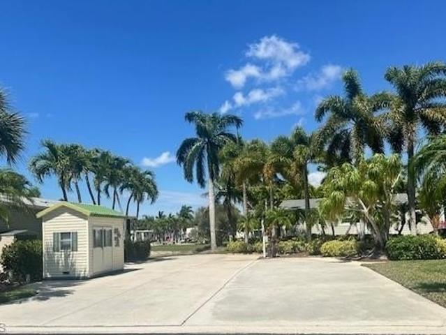 1386 Silver Lakes Blvd Lot 67, Naples, FL 34114