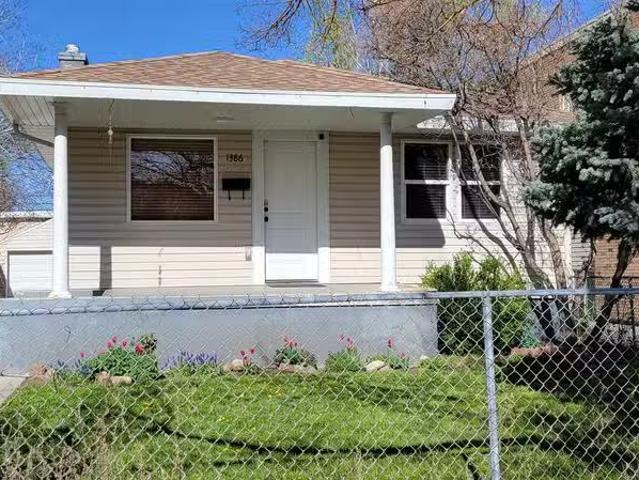 1386 South Roberta Street 1 1386 S Roberta St #1