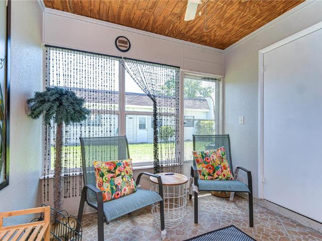 13870 Oakwood Ln, Seminole, FL 33776 | MLS #TB8453