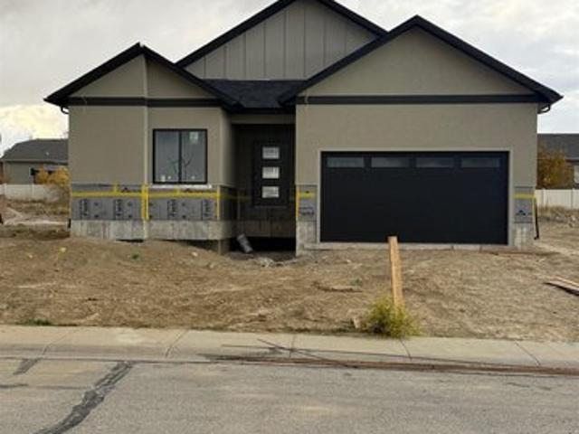 1387 Morado Dr, Casper, WY 82609