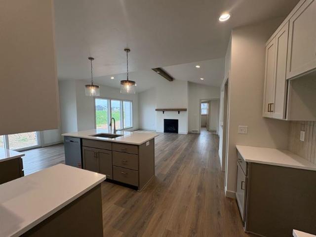 1387 crossroads drive