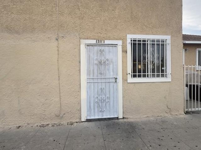 1387 E 49th St, Los Angeles, CA 90011
