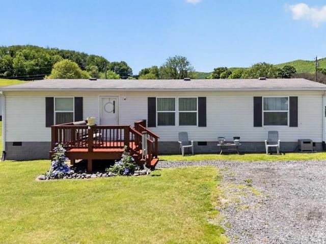 1387 Ivanhoe Rd, Max Meadows, VA 24360