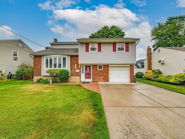 1387 Liberty Ave, North Bellmore, NY 11710