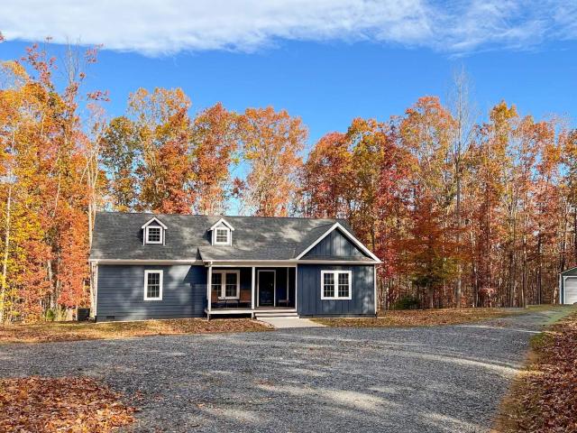 1387 spreading oak rd