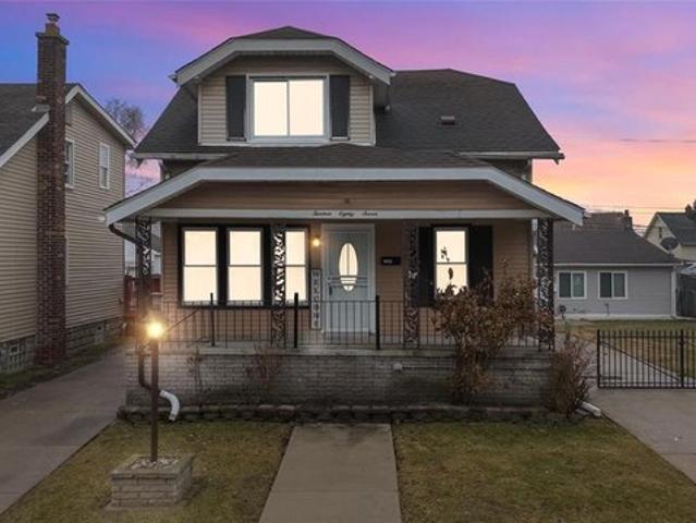 1387 University Ave, Lincoln Park, MI 48146