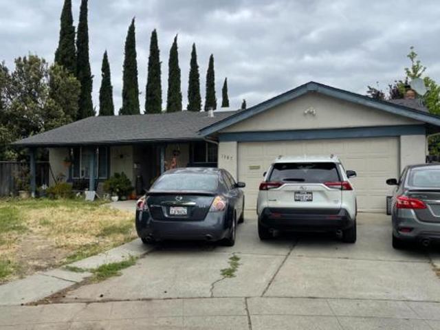 1387 Woodman Ct, San Jose, CA 95121