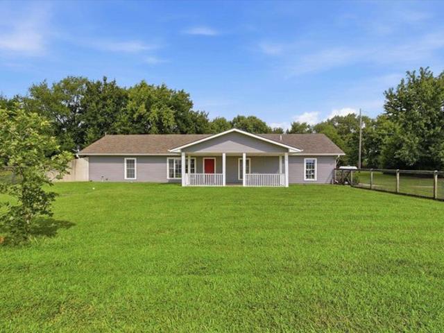 13881 Osage Rd, Valley Falls, KS 66088
