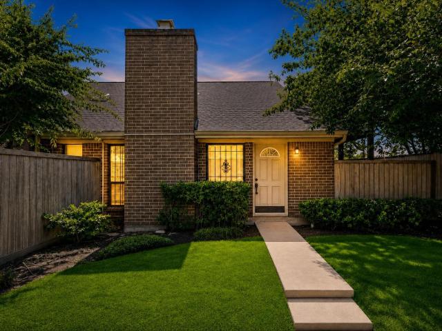 13882 Hollowgreen Dr, Unit 810, Houston, TX 77082 | MLS #29232