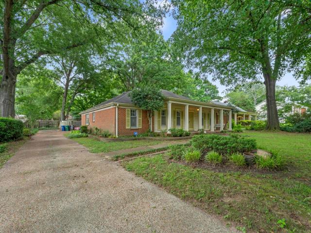 1388 pecan trees dr