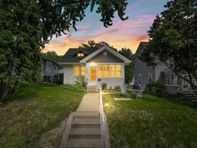 1388 Simpson St, Saint Paul, MN 55108