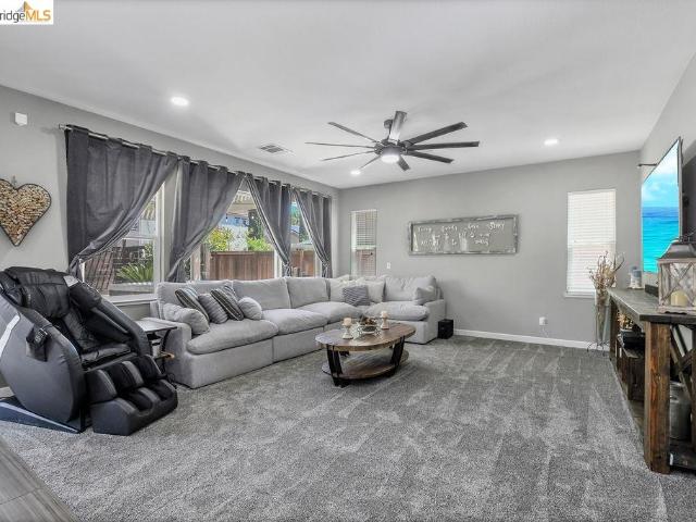 1388 Springdale Ct