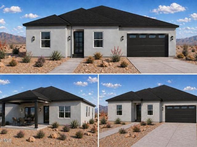 1388 Thar Desert Dr, Chaparral, NM 88081