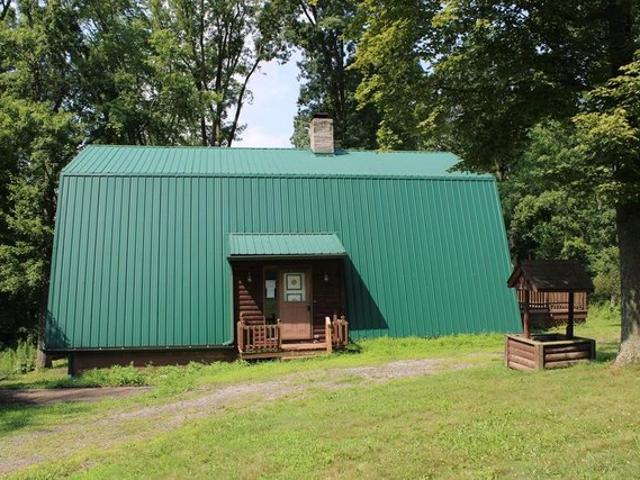 13893 County Road 100, Lakeville, OH 44638