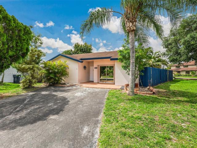 13890 SW 43rd Ter, Miami, FL 33175 | MLS #A12005