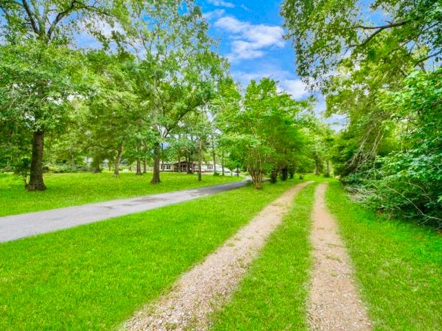 13891 creighton rd