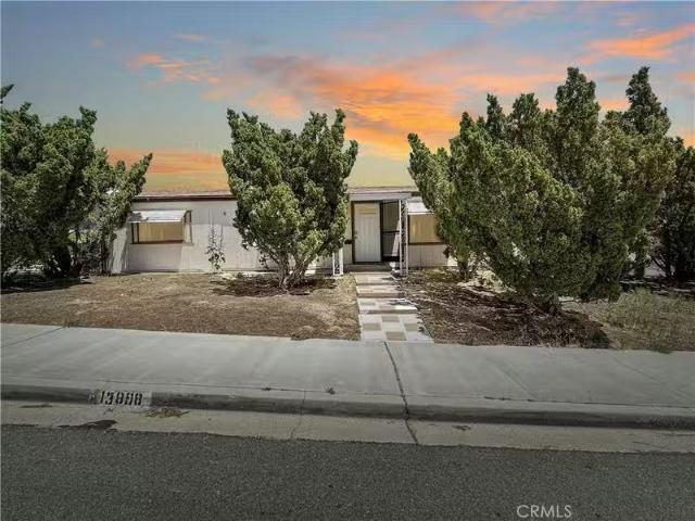 13898 TRINIDAD CT, VICTORVILLE, CA 92395 Manufactured On Land.