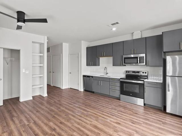 1389 Carriage View Ln, Traverse City, MI 49686
