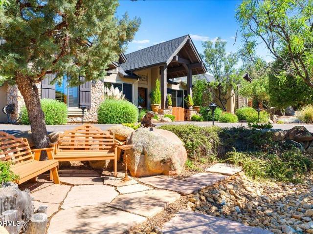 1389 Ridgewood Drive