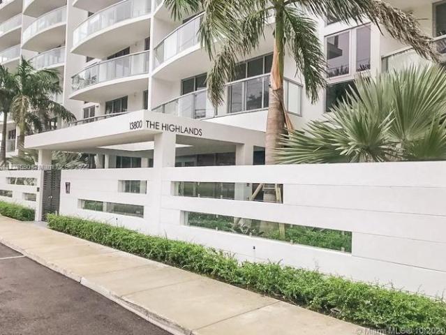 13800 Highland Dr #508 North Miami Beach, FL 33181