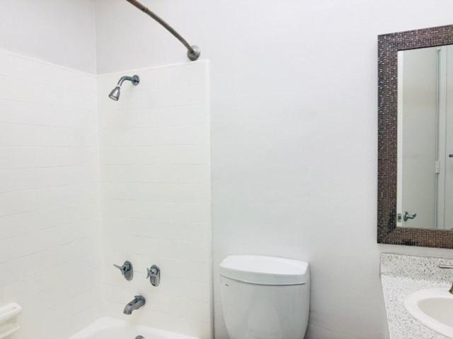 13801_FRONT STREET 1 Bedroom Apartment for Rent at 2300 Front St, San Diego, CA 92101 Park West