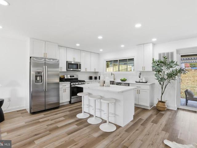 13801 Lionel Lane